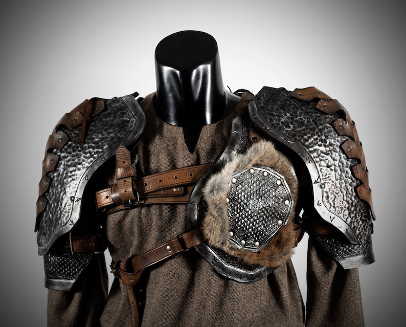 Barbarian Pauldron Viking pauldron Orco Pauldron leather | Etsy