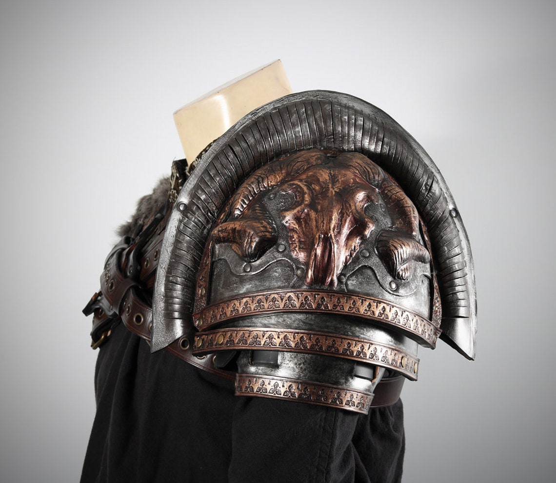 Medieval Leather Pauldrons Viking pauldrons Leather Shoulder | Etsy