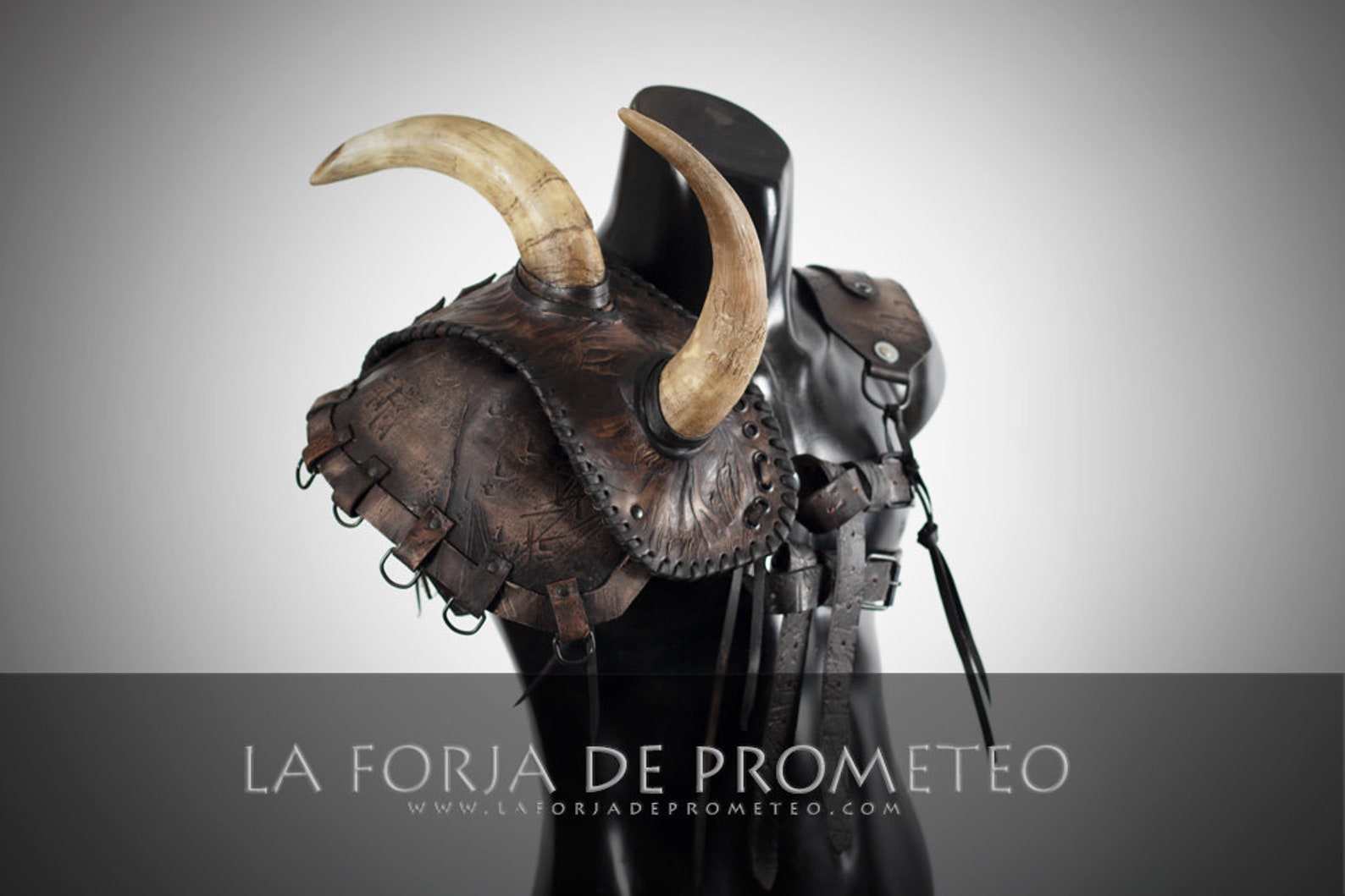 Barbarian Pauldron Viking Pauldron Orco Pauldron Leather - Etsy