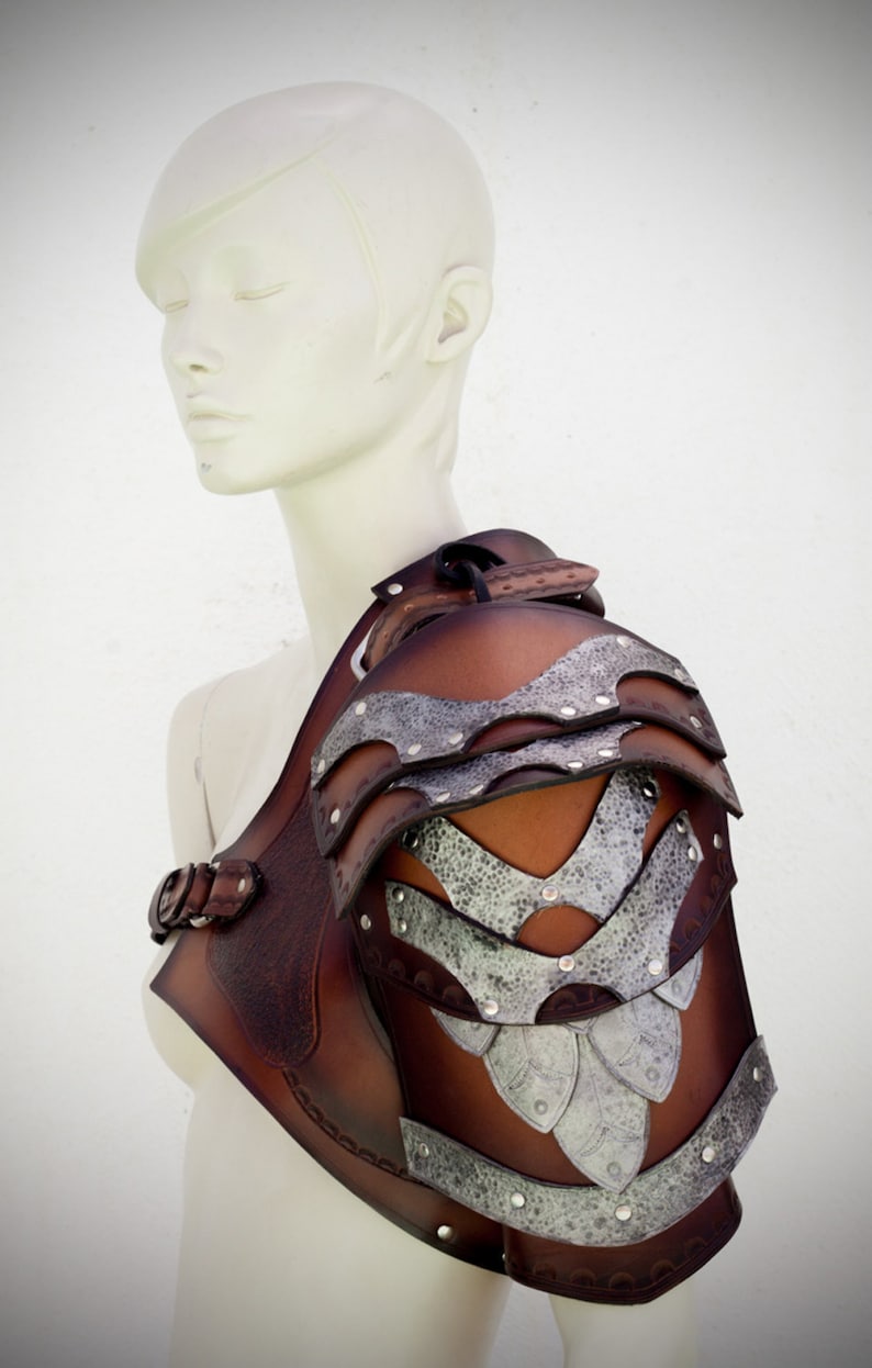 Barbarian Pauldron Viking pauldron Orco Pauldron leather | Etsy