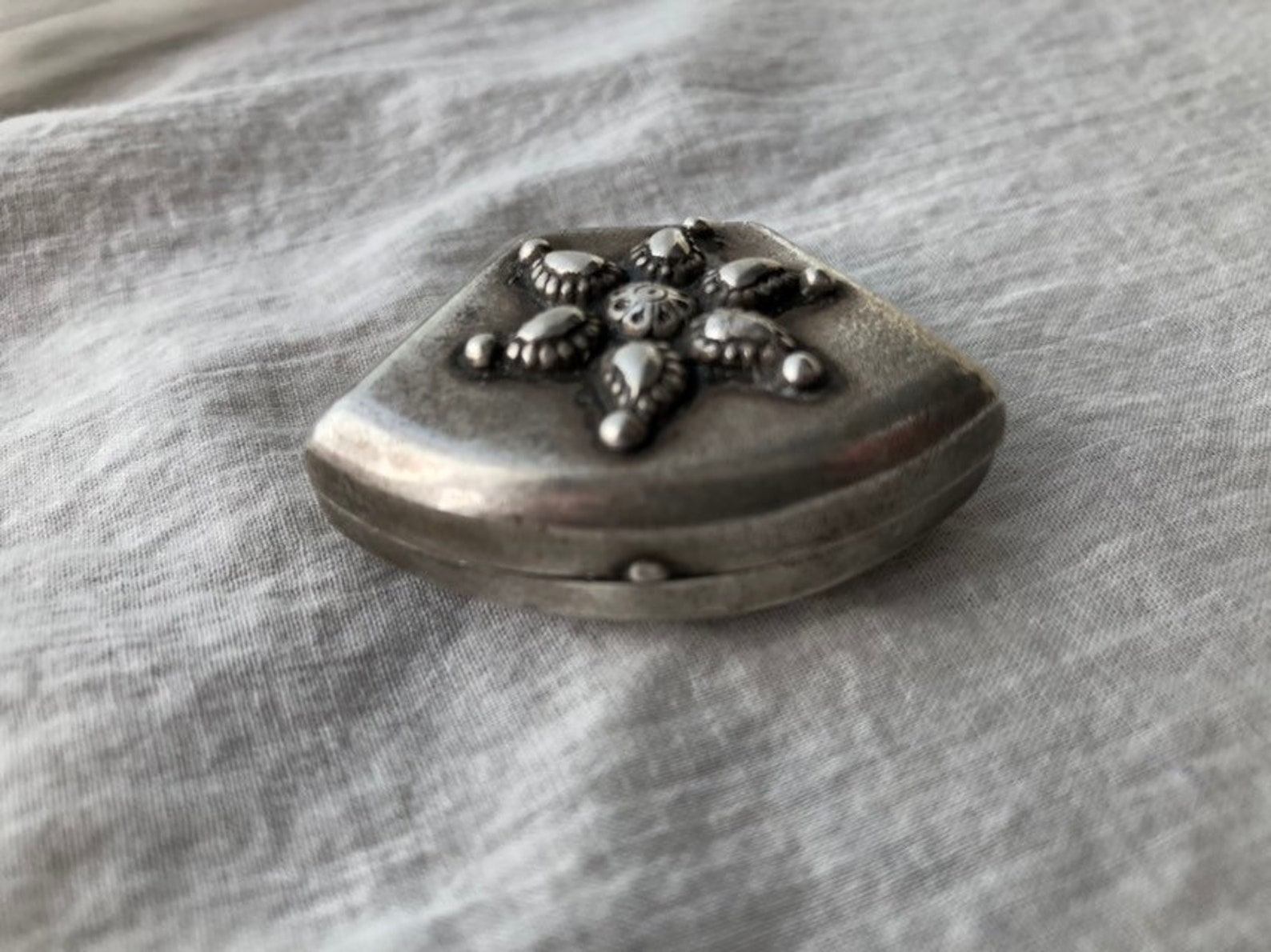 Vintage Sterling Silver Pill Box With Paisley Repousse Relief | Etsy