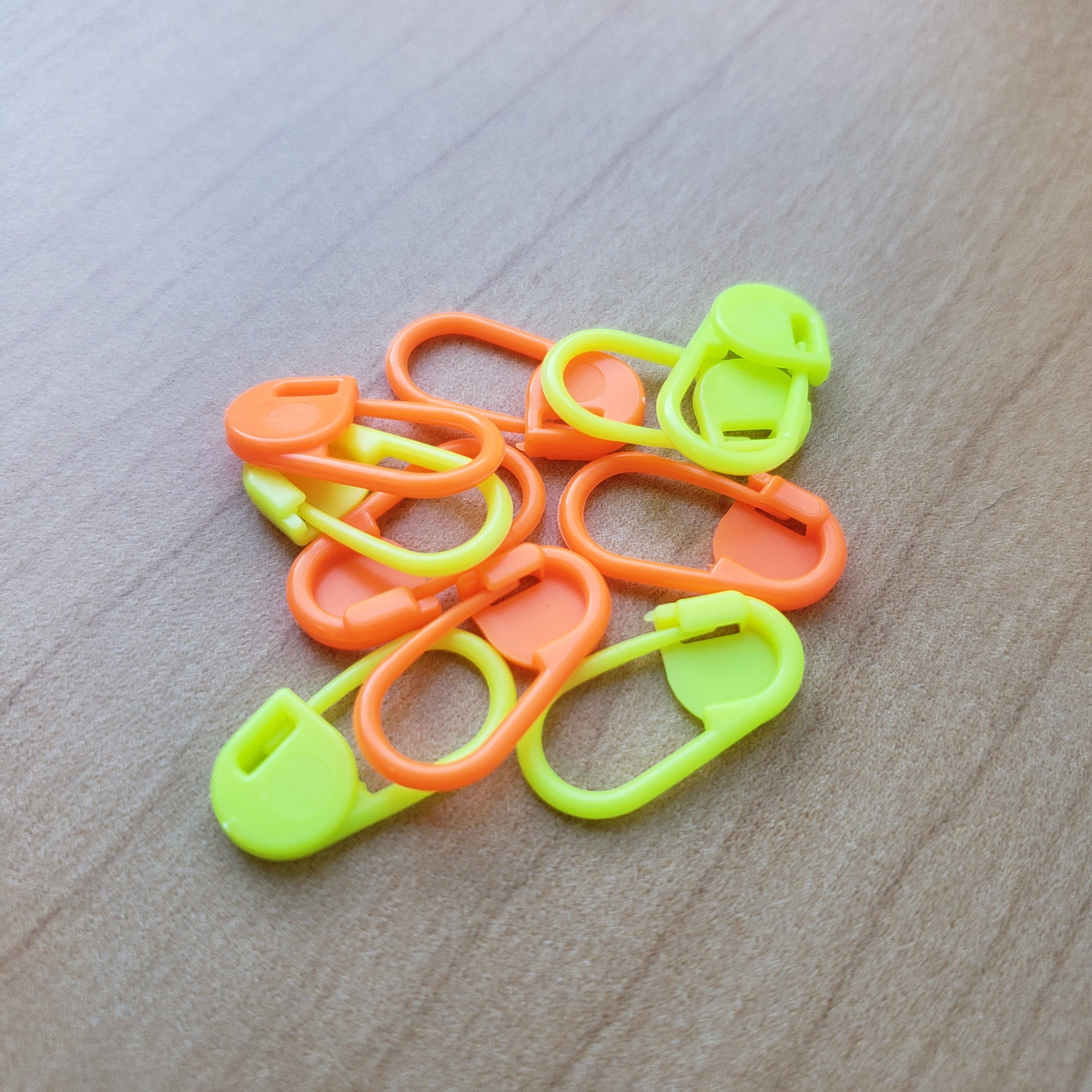 Beginner Crotchet Orange & Neon Yellow Stitch Markers 10 Pc - Vivid ...