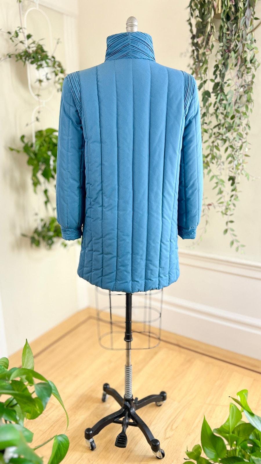 Vintage 1980s Puffer Coat | 80s Blue Quilted Down-feel Winter Ski Snow ...