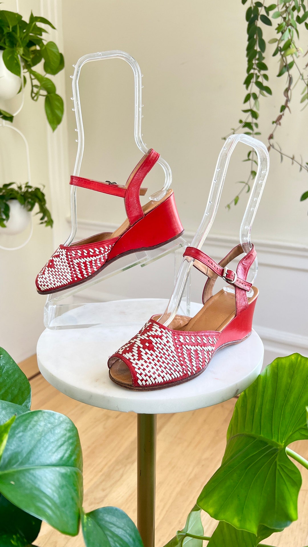 Vintage 1940s 1950s Sandals 40s 50s Woven Leather Red White Wedge Peep ...