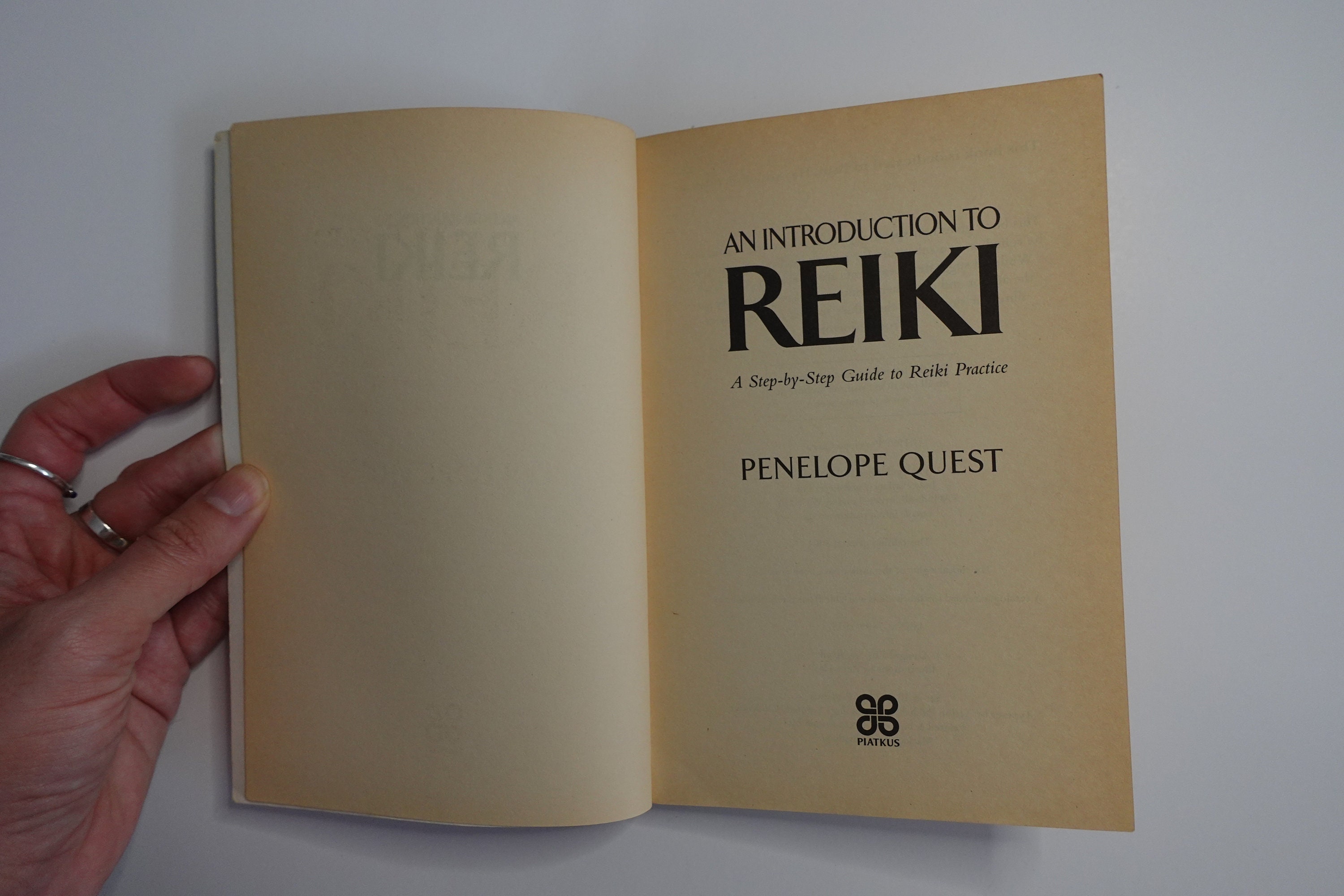An Introduction to Reiki : A Step-by-step Guide to Reiki Practice Penelope Quest 2001 - Etsy
