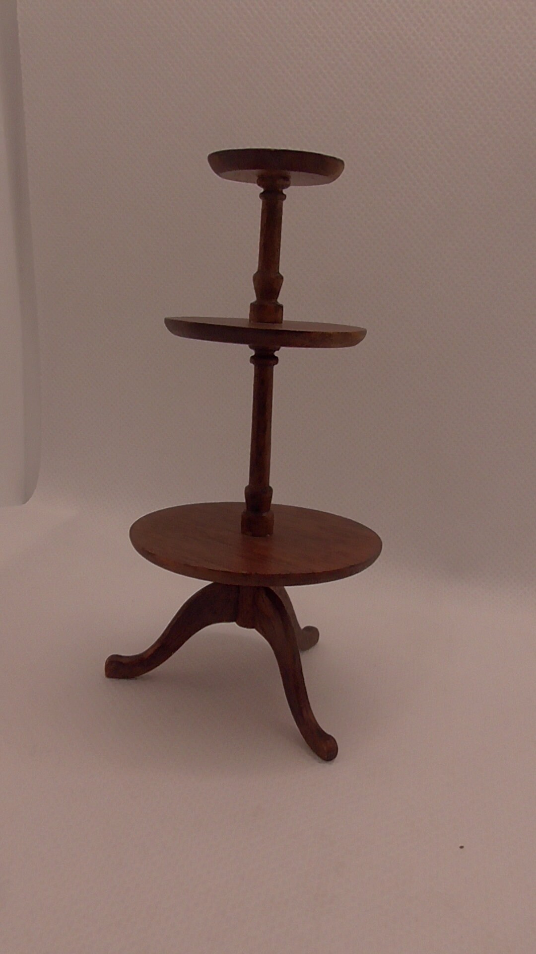 12th Scale Vintage Wooden Whatnot Round Table Very Fine Quality VIN23 ...