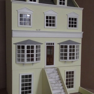 12th Scale Vintage Dolls House Decorated Dolls House Bay Windows KRM11 ...