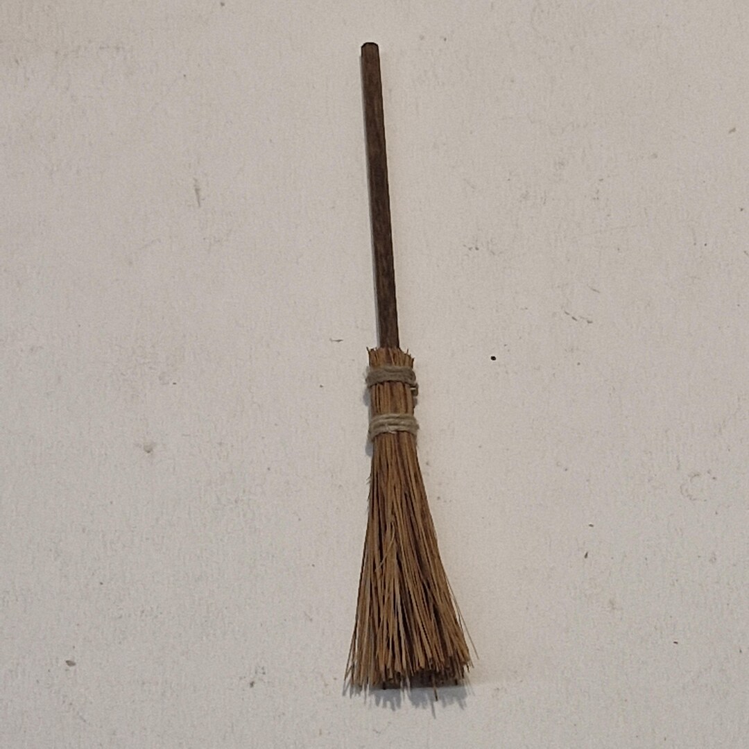 12th Scale Dolls House 1 X Witches Broom RB21 - Etsy