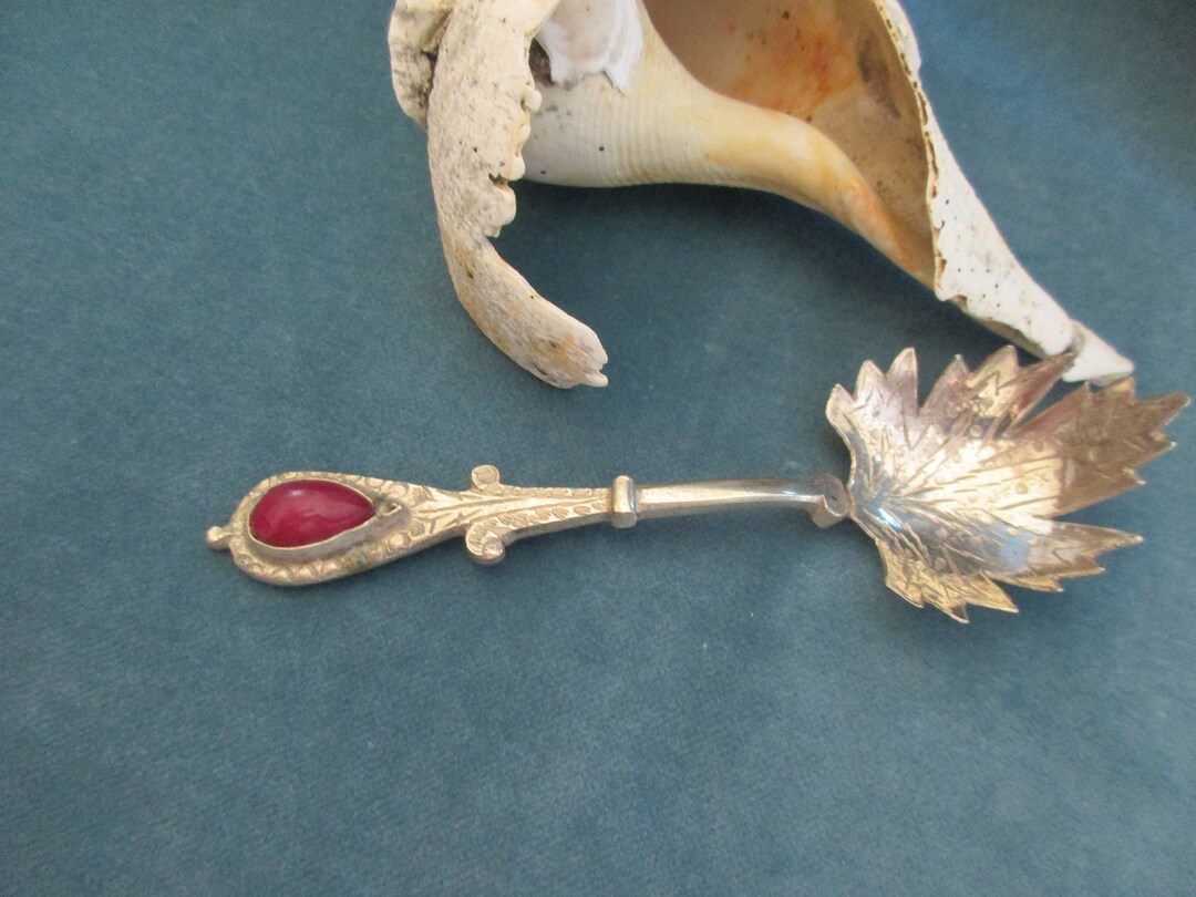 SILVER Relish Hand Crafted Spoon - Etsy.de
