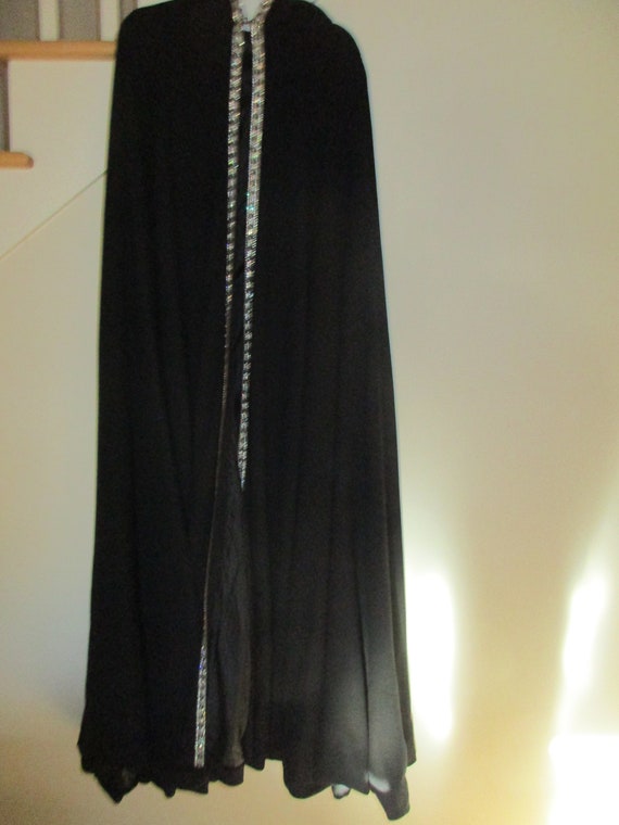 Vintage DESIGNER WOOL CAPE - Gem