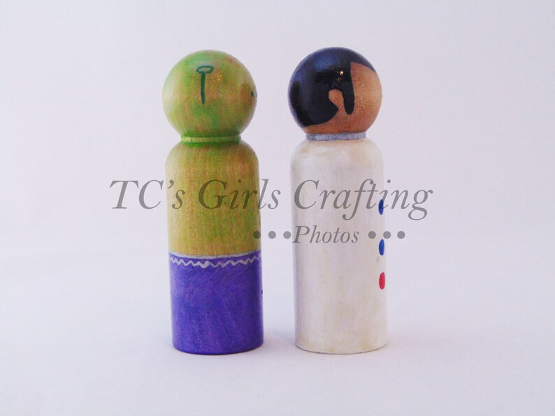 Spaceman Aliens peg people natural peg toy Spaceman pegs | Etsy