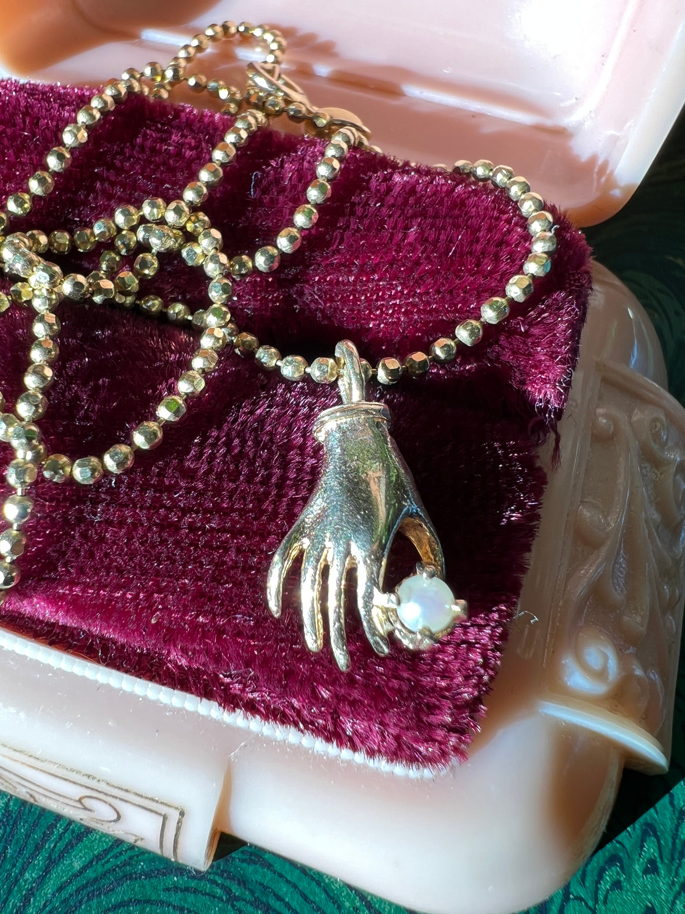 Vintage 14k Yellow Gold Hand Holding Pearl Charm