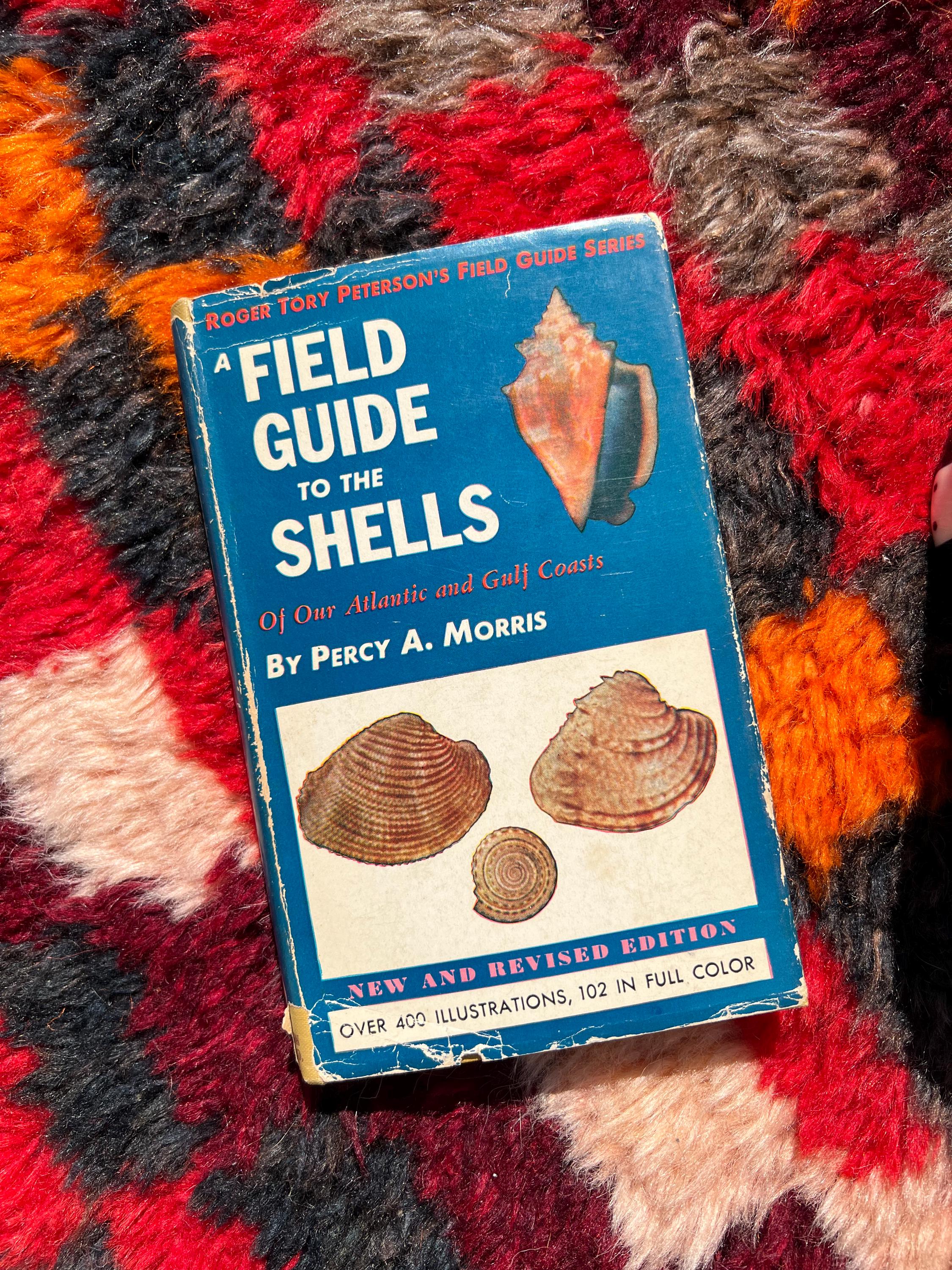 1950s “A Field Guide To The Shells” Illustrated Guide Book By Peterson