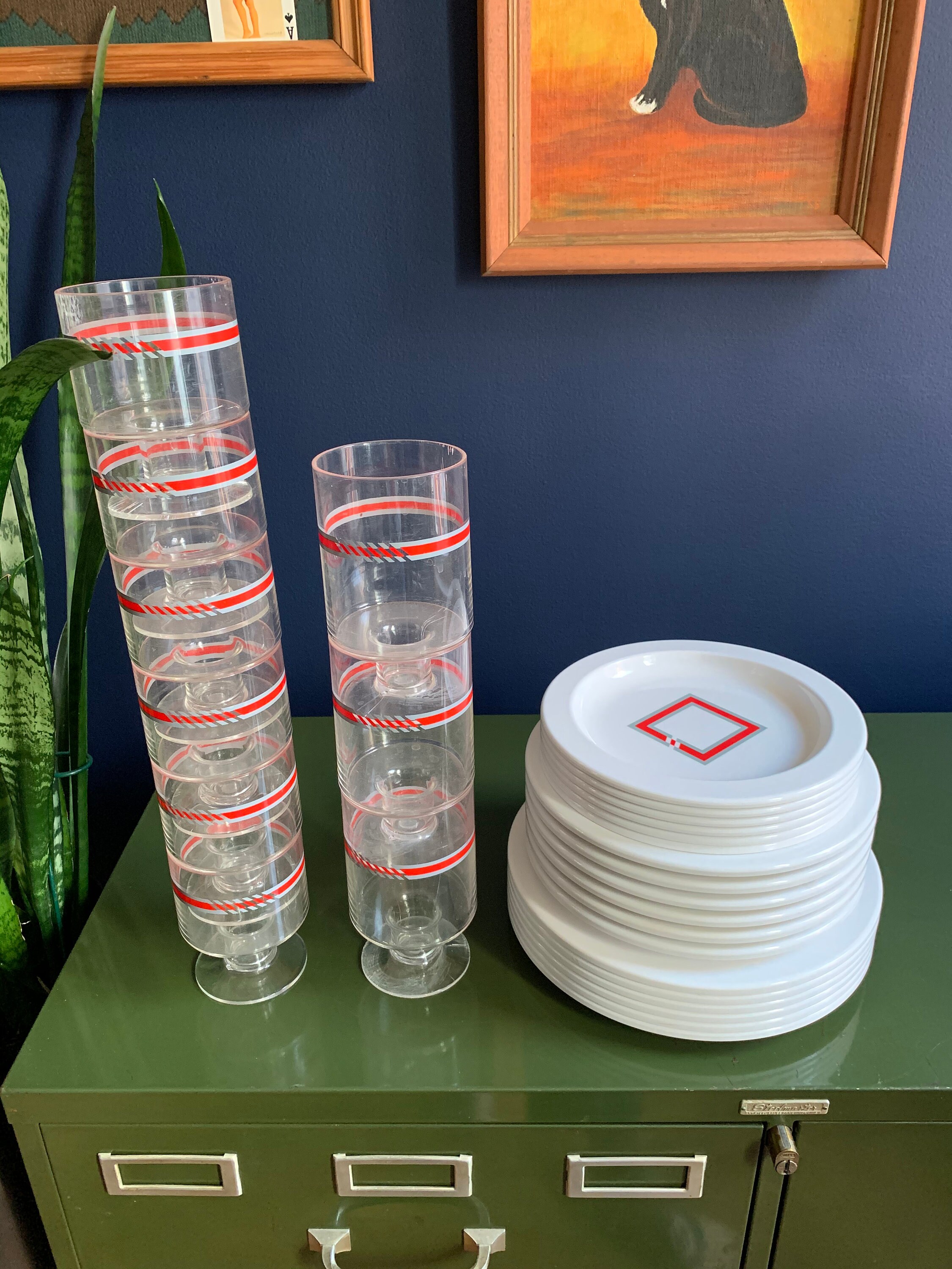 Mid Century Modern Guzzini Italy Lucite And Melamine Dinnerware Set