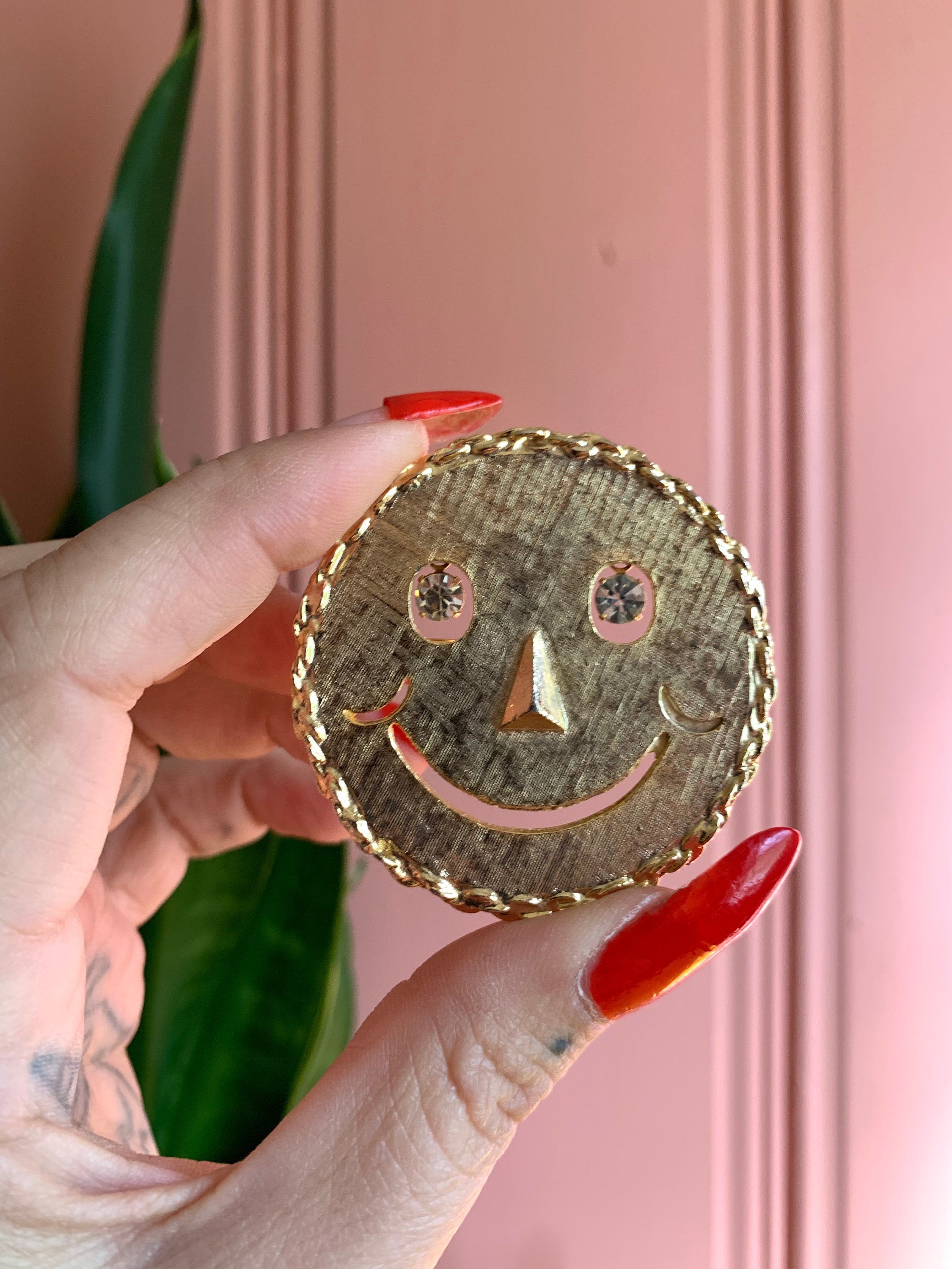 Large Vintage Smiley Face Medallion Brooch With Dangly Rhinestone Eyes ...