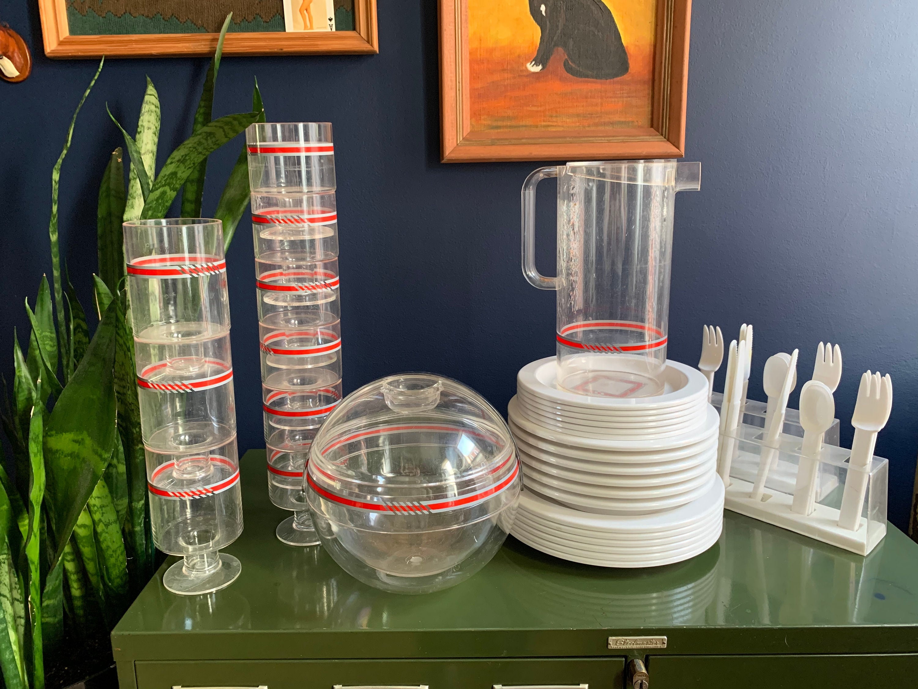 Mid Century Modern Guzzini Italy Lucite And Melamine Dinnerware Set