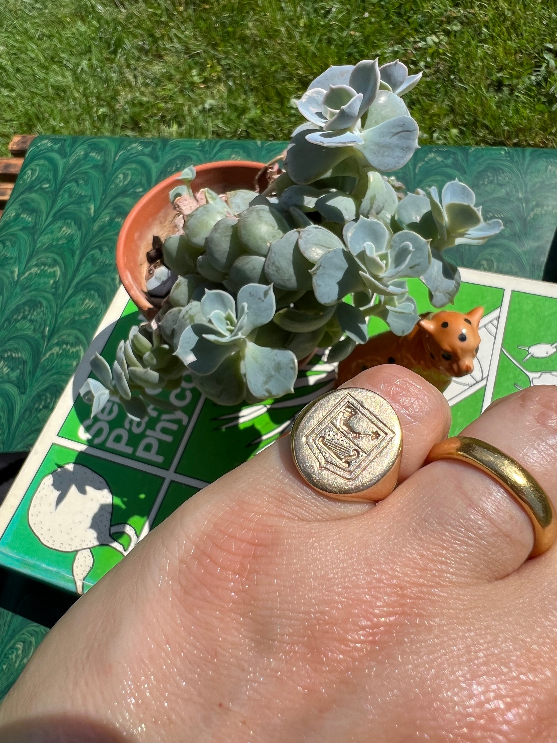 Vintage 10k Yellow Gold Mace And Harp Signet Ring