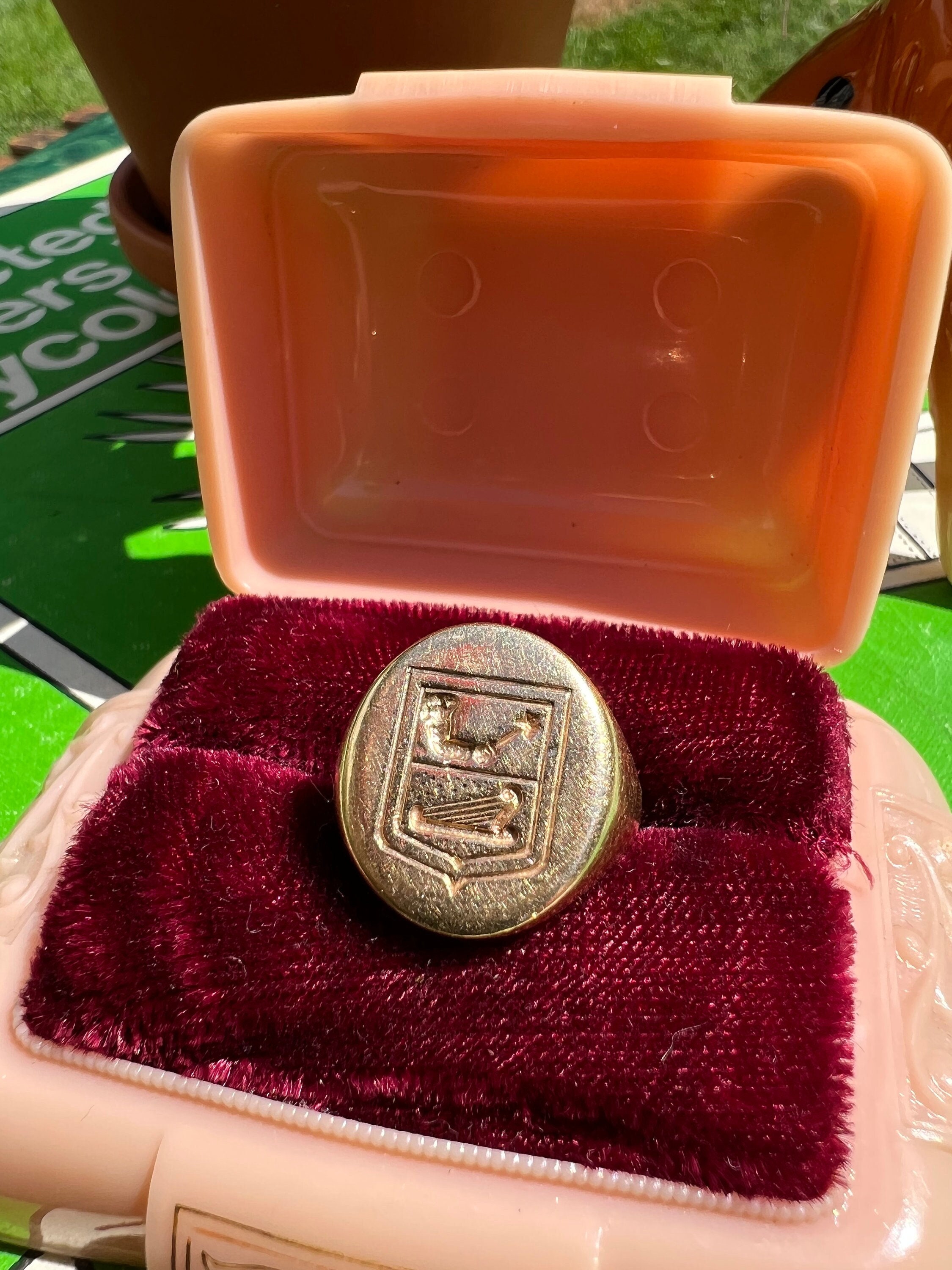 Vintage 10k Yellow Gold Mace And Harp Signet Ring