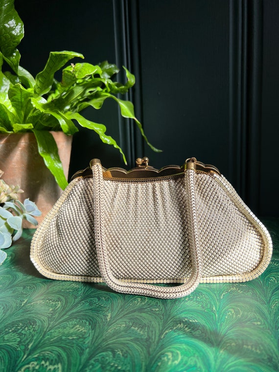 1940's Whiting & Davis Purse In White Mesh With Purpl… - Gem