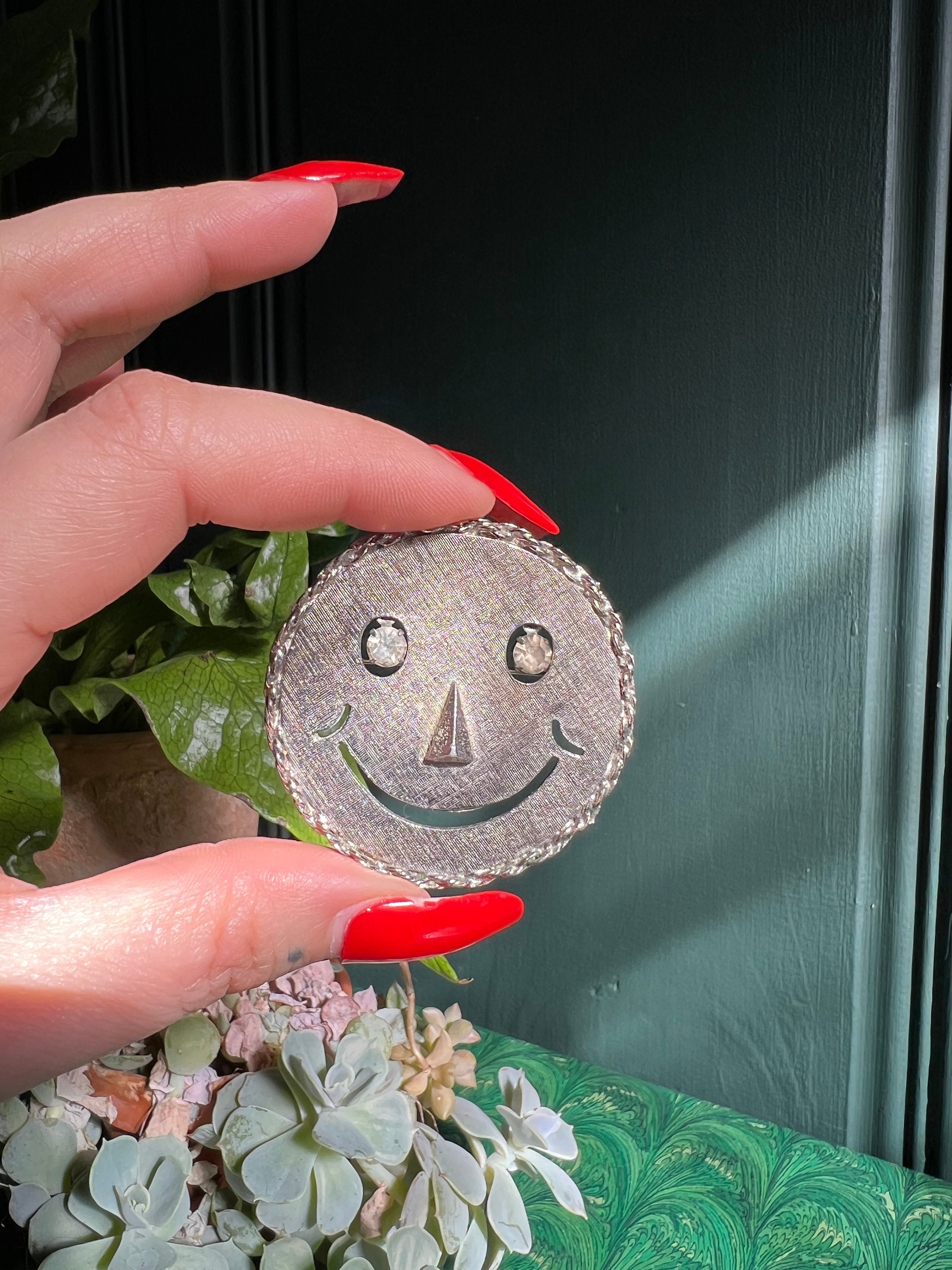 Large Vintage Smiley Face Medallion Brooch With Dangly Rhinestone Eyes ...