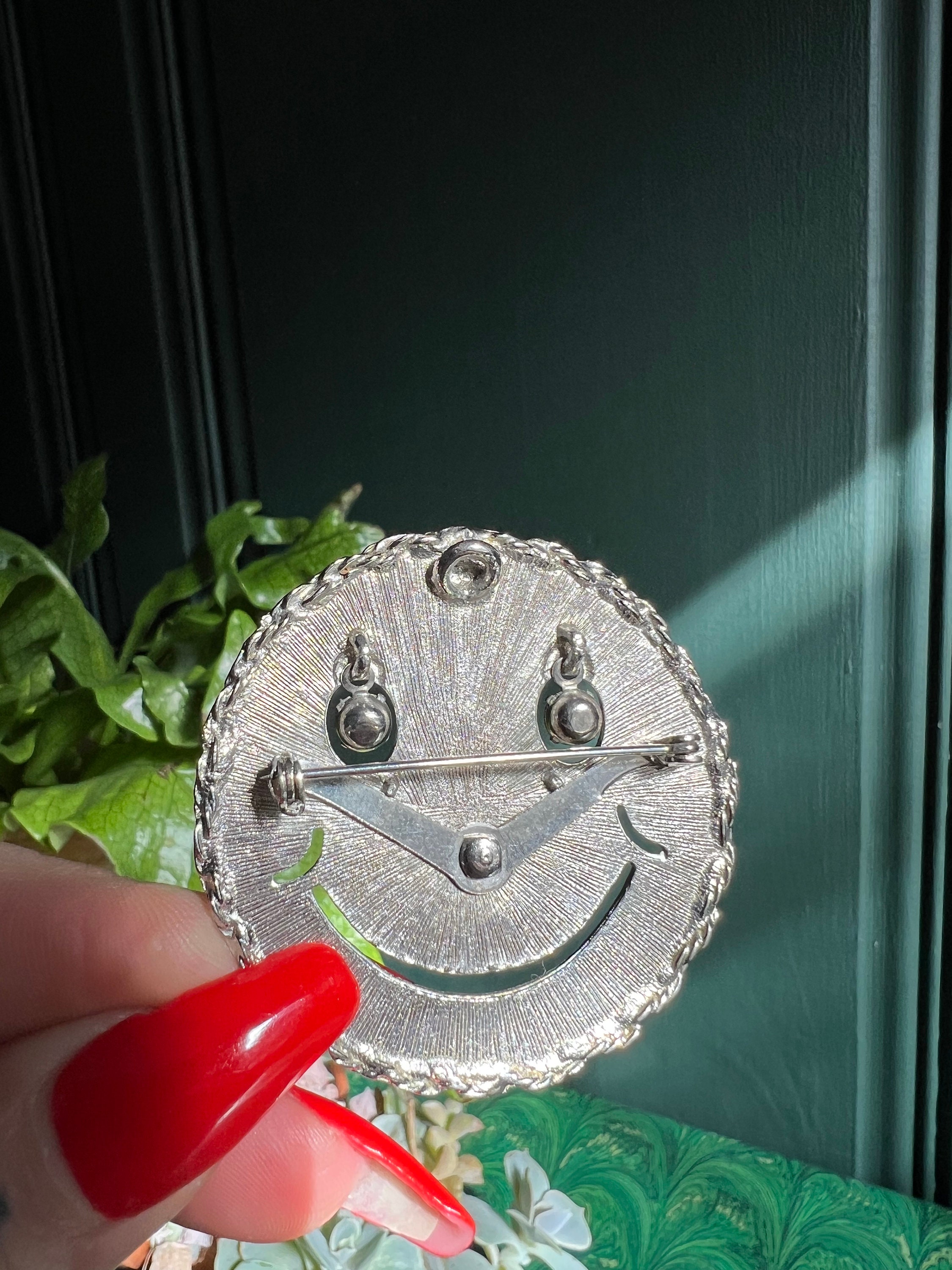 Large Vintage Smiley Face Medallion Brooch With Dangly Rhinestone Eyes ...