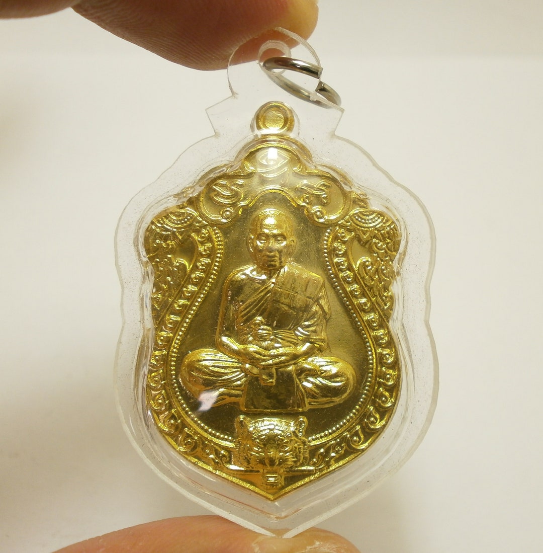 LP Pat Tiger Yant Coin Amulet: Wat Huayduan Temple, Thailand - Etsy