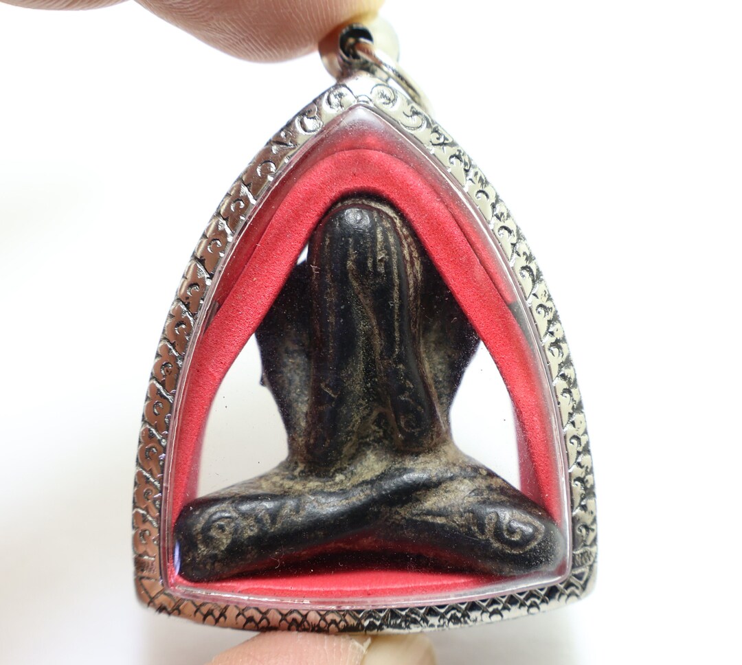 LP Kron Phra Pidta Amulet: 1950s Thai Buddha Pendant - Etsy