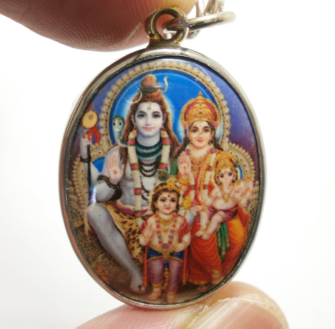 Lord Shiva Maa Parvati Skanda Murugan & Ganesha Ganesh Family Pendant ...