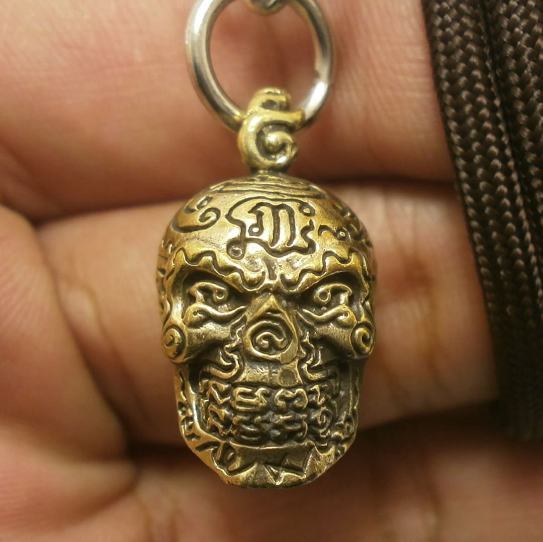 Magic Miracle Skull of Lp Lek Life Protection, Wealth Money Attraction ...