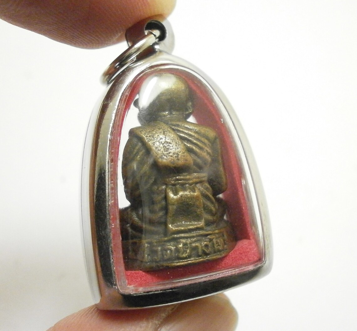 Thai Buddha pendant amulet LP Tuad luang poo por Thuad legend | Etsy