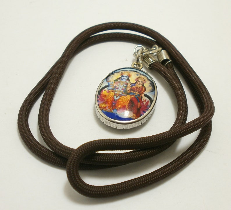 Lord Vishnu & Lakshmi Pendant Necklace: Hindu God Amulet Fujii Kaze - Etsy