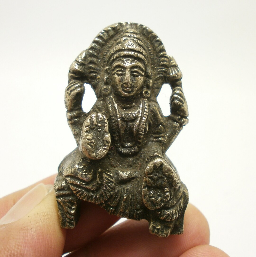 Maa Laxmi Mini Metal Statue: 1980s Hindu Goddess Amulet Fujii Kaze - Etsy
