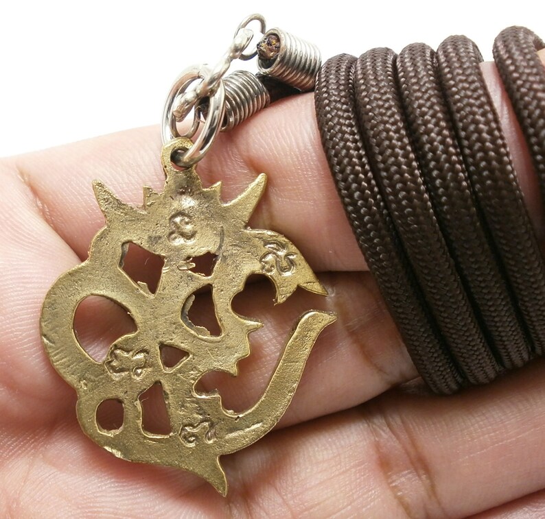 Om Ohm Aum Sacred Symbol Hindu God Deity Sign Hinduism Lucky - Etsy