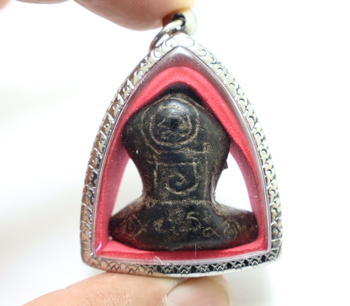 LP Kron Phra Pidta Amulet: 1950s Thai Buddha Pendant - Etsy