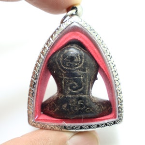 Big Phra Pidta LP Kron 1950s Pitta Close Eye Buddha (1) Tok Raja Cron ...