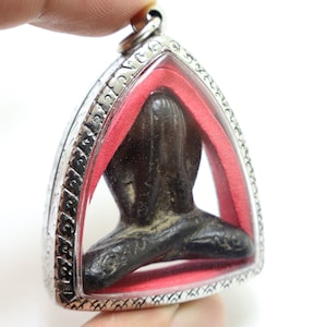 LP Kron Phra Pidta Clay Buddha Amulet: 1950s Lucky Wealth Pendant ...