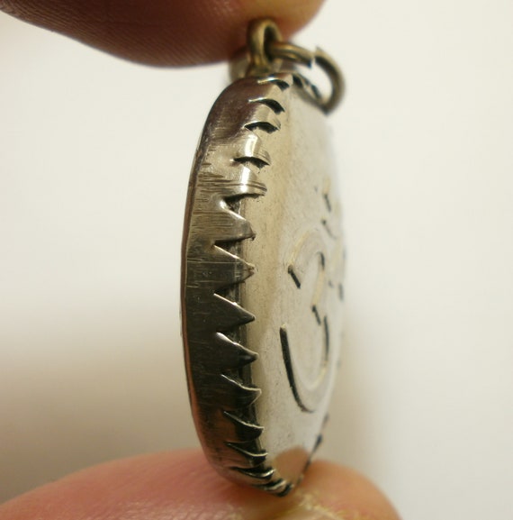 Lord Vishnu Amulet Pendant: Hindu God Trimurti Neckla… - Gem