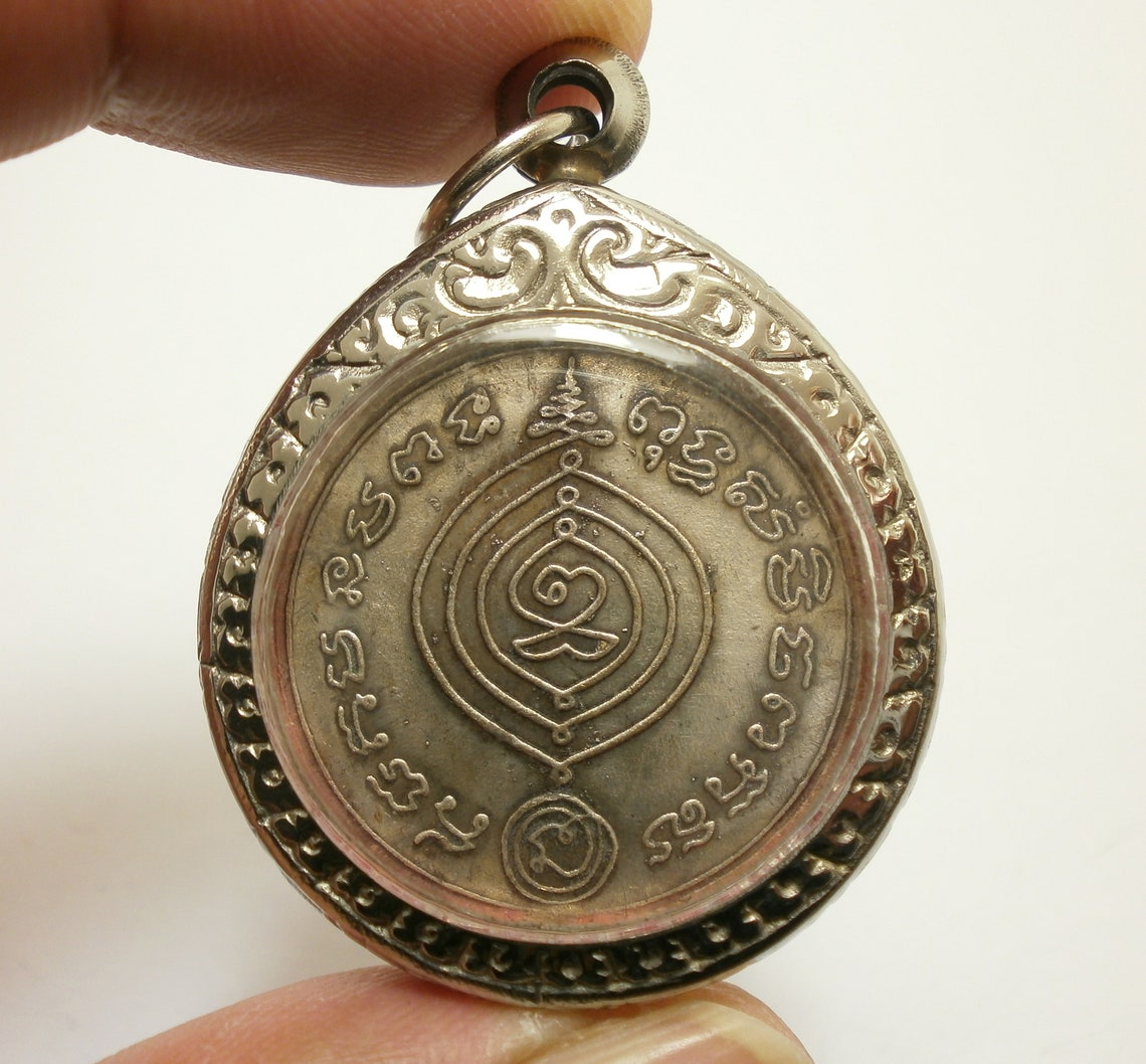 LP Doo Millionaire Coin Amulet: Wat Sakae Temple, 1988 - Etsy