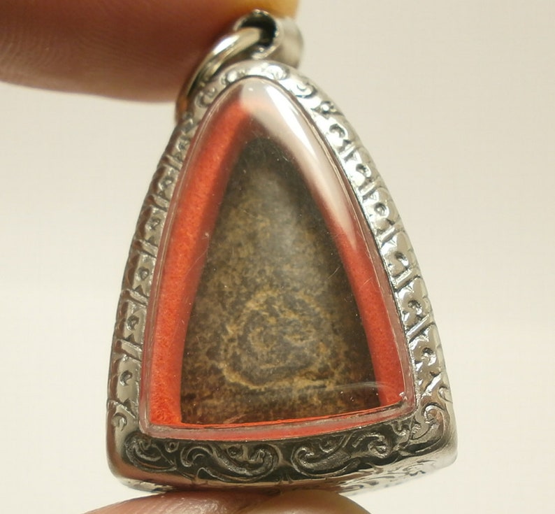 LP Sook Suk Triangle Amulet Wat Pakklongmakamtao Temple | Etsy