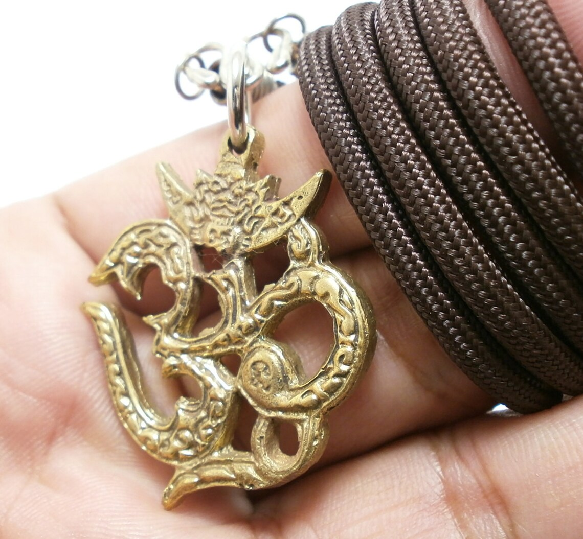 Om Ohm Aum Sacred Symbol Hindu God Deity Sign Hinduism Lucky - Etsy