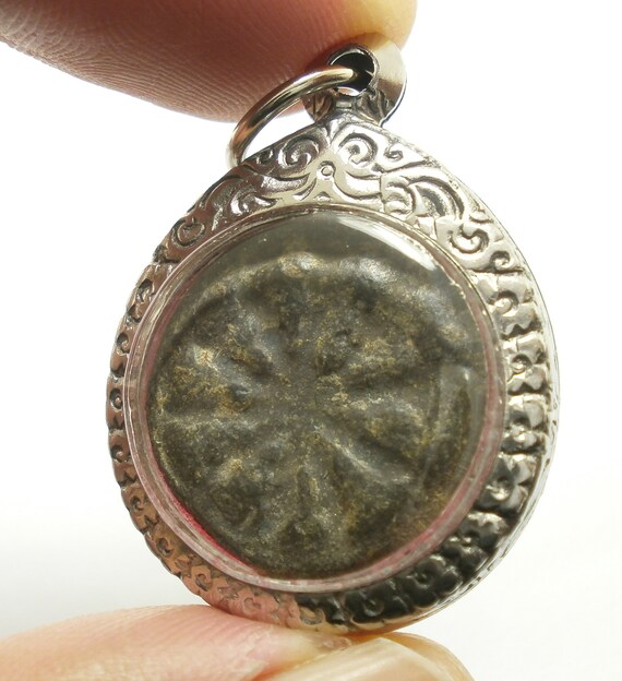 Dharmachakra the wheel of Dharma chakra Antique 1930s… - Gem