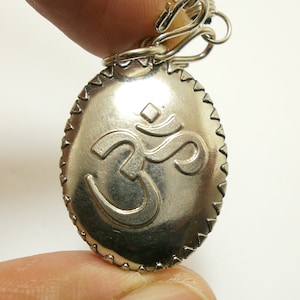 Vishvarupa Universal Form of Lord Vishnu Hindu Amulet Om | Etsy