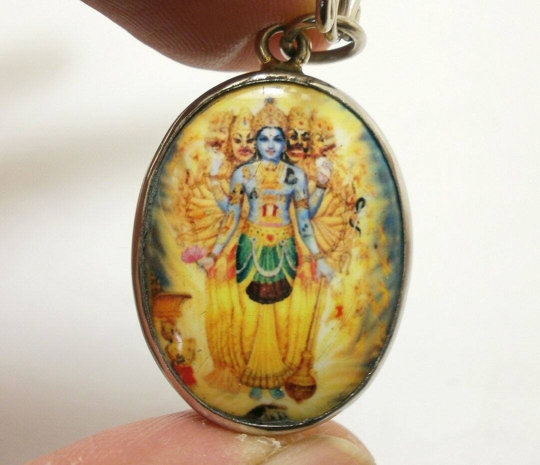 Vishvarupa Universal Form of Lord Vishnu Krishna Hindu Amulet Om ...