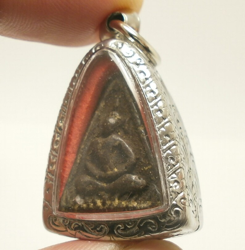 LP Sook Suk Triangle amulet wat pakklongmakamtao temple | Etsy