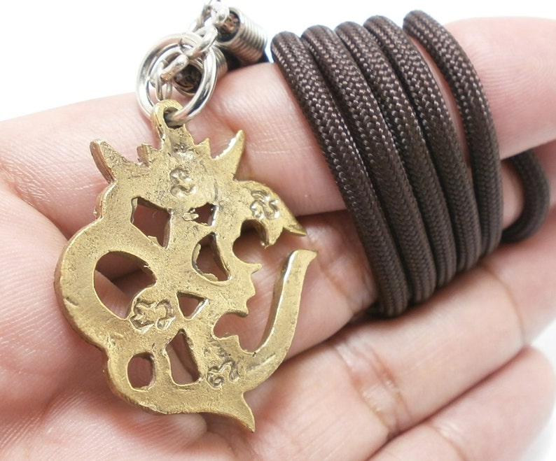 Om Ohm Aum Sacred Symbol Hindu God Deity Sign Hinduism Lucky - Etsy