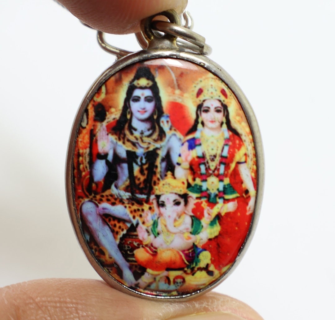 Lord Shiva Maa Uma Parvati and Ganesha Ganesh Family Pendant God ...