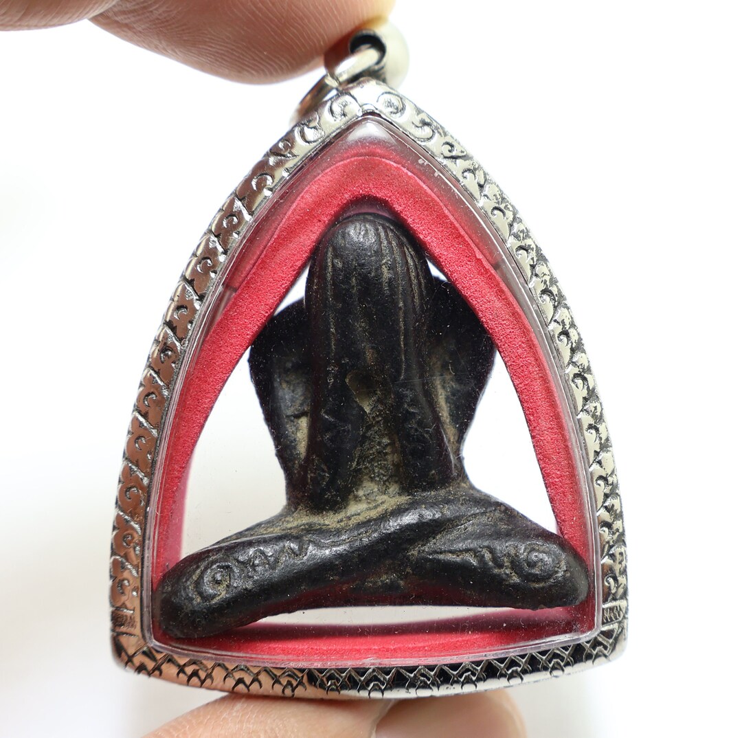 LP Kron Phra Pidta Clay Buddha Amulet: 1950s Lucky Wealth Pendant - Etsy