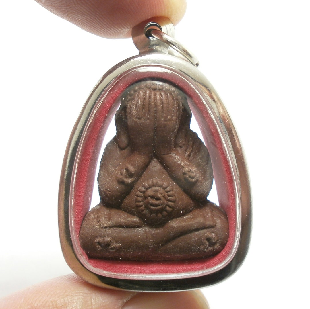 Phra Pidta LP Moon Amulet: Thai Buddha Pendant for Success & Protection ...