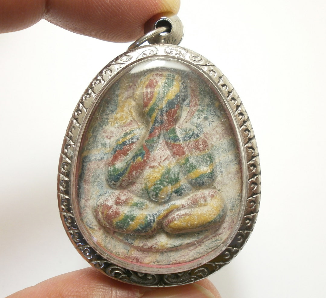 LP Pae Rainbow Phra Pidta Amulet: Thai Buddha Pendant, Life Protection ...