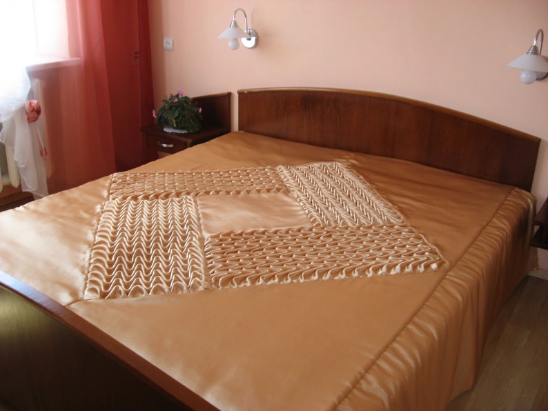 Queen Bedspread - Smocked - Handmade - Beige - Coverlet - Quilt 210 Cm ...
